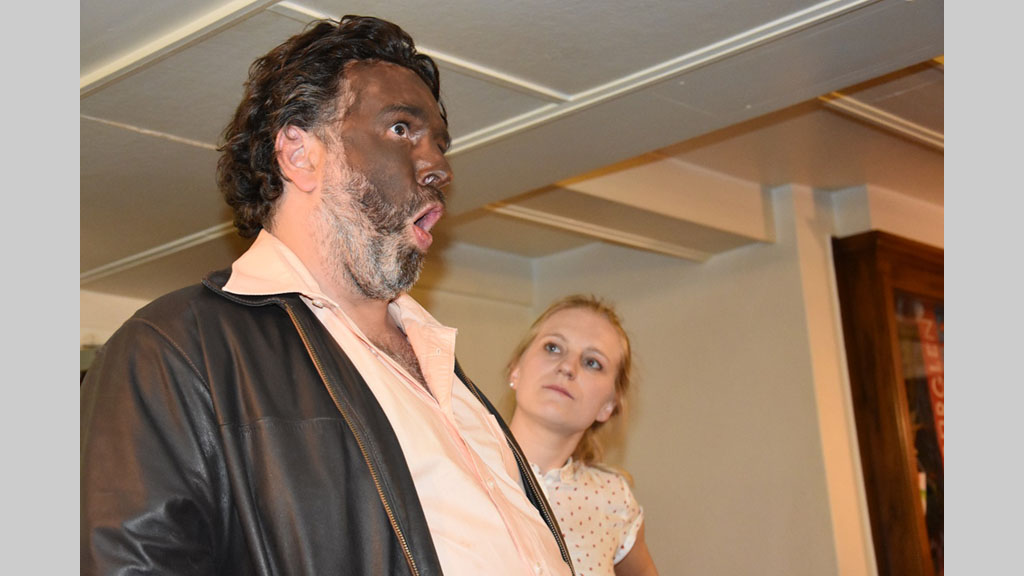 Begeistertes Publikum feierte Premiere von «Zwing Uri» im Restaurant ...