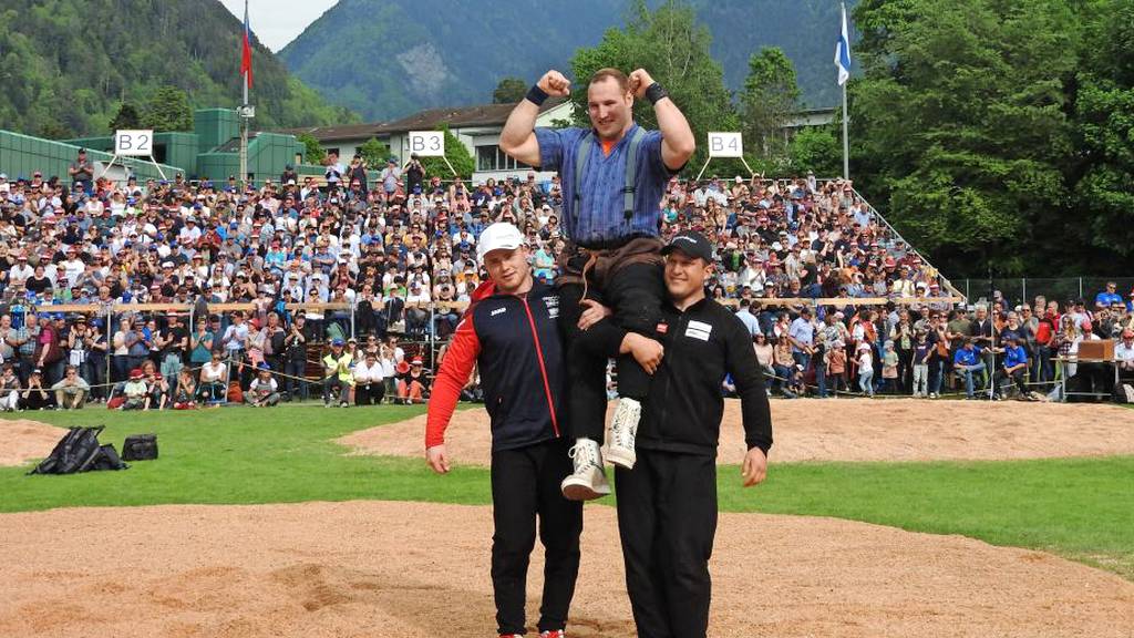 Schwingerkönig triumphiert am Urner «Kantonalen» - Urner Wochenblatt